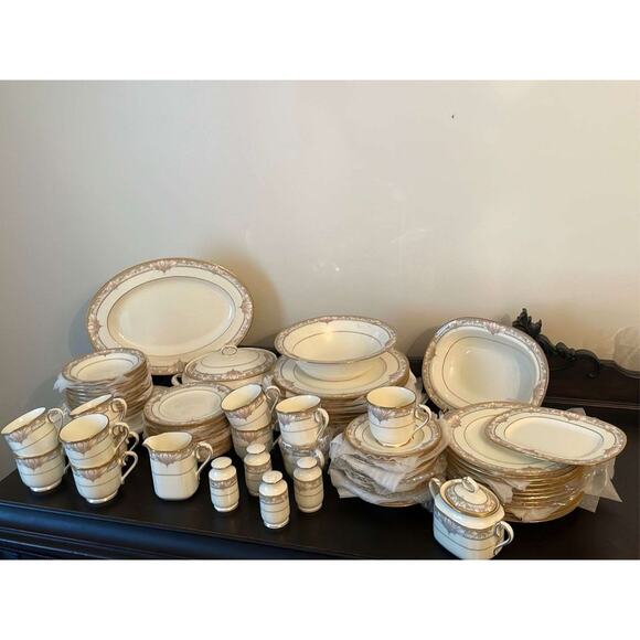 Dining | Noritake Barrymore 9737 Place Settings For 8 Large Complete ...